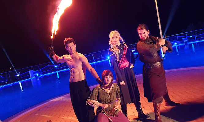 Hire themed entertainment | Hire themed performers | Heartburn ...