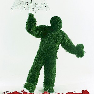 Topiary bush men human statues India | Heartburn Entertainment