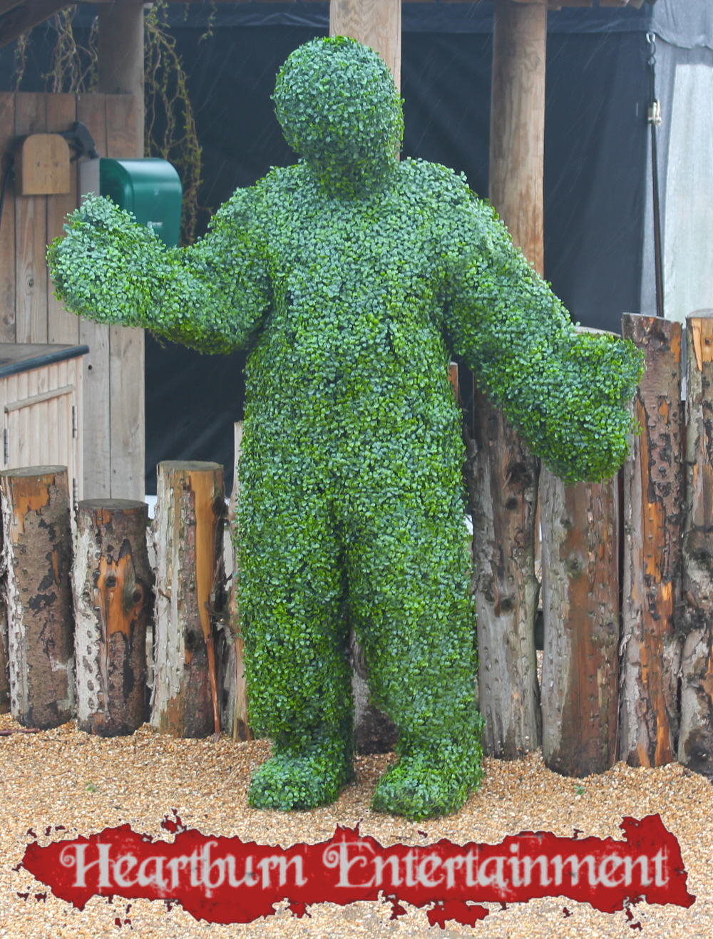 Topiary human hedges Dubai and Topiary human statues Dubai | Heartburn ...
