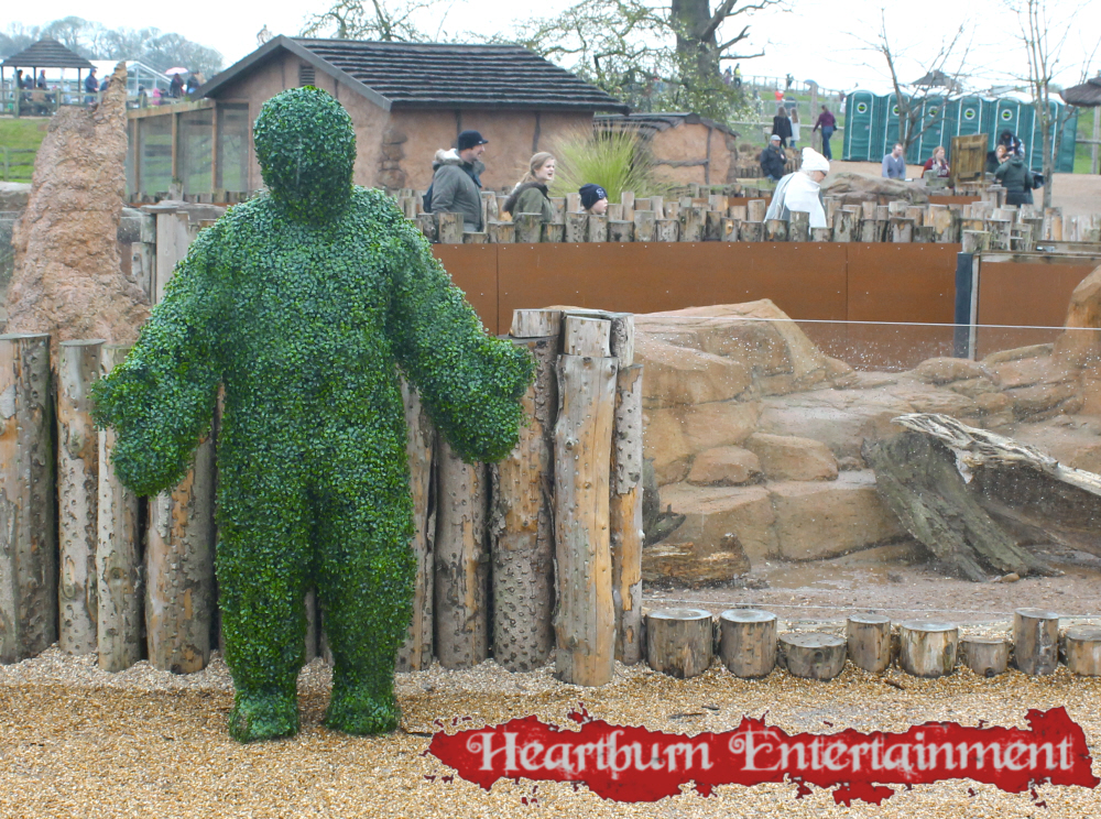 Topiary human hedges Dubai and Topiary human statues Dubai | Heartburn ...