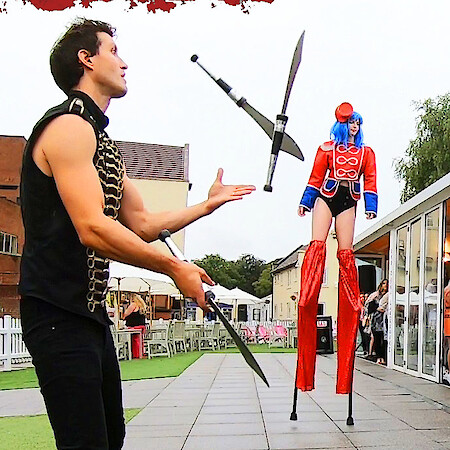 Knife juggler | Heartburn Entertainment