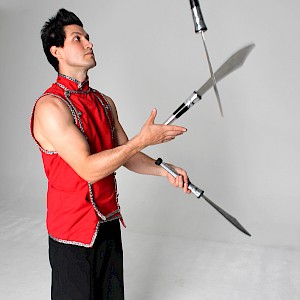 Knife juggler | Heartburn Entertainment
