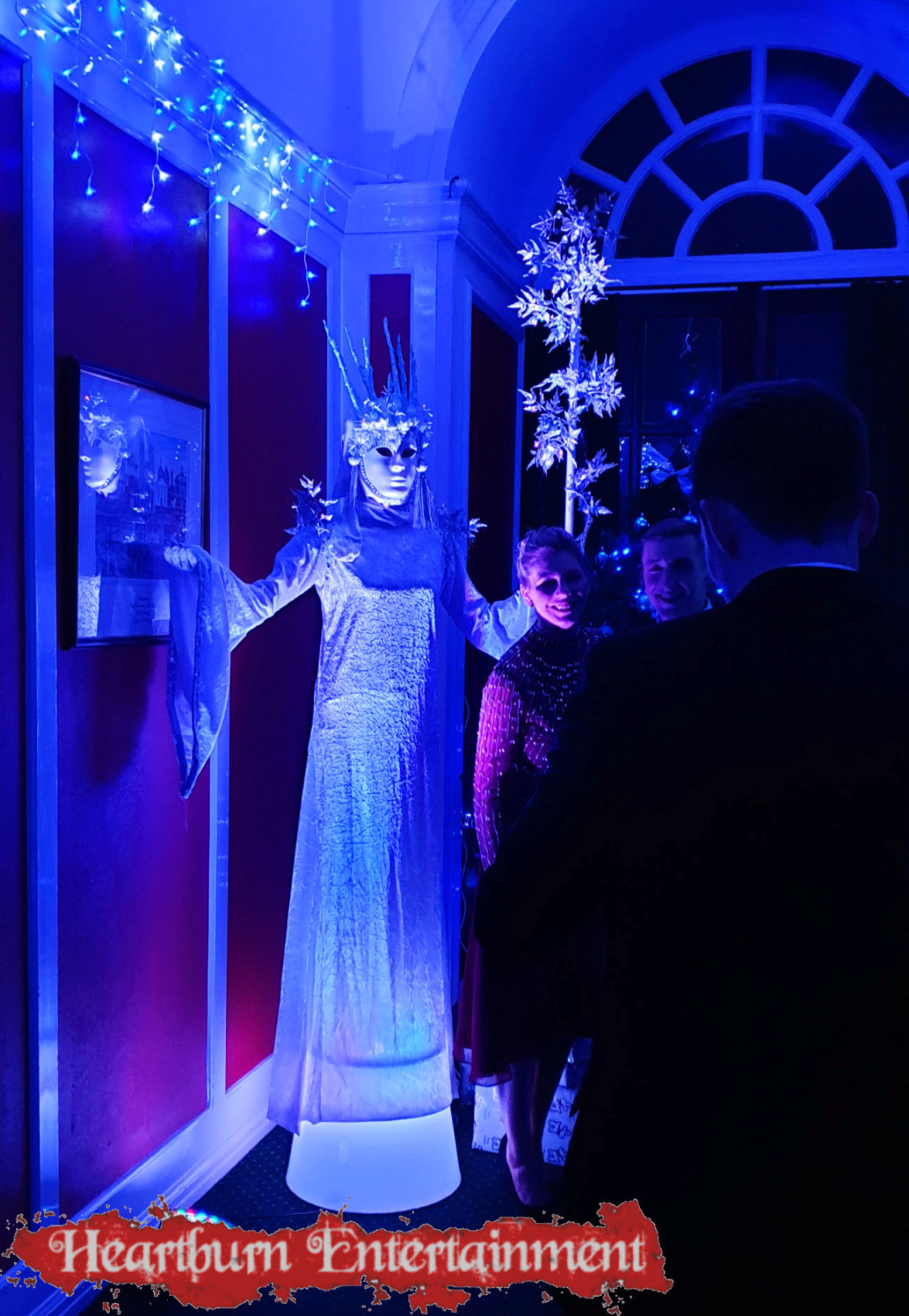 Ice Queen human statues & Ice Queen living statues | Heartburn ...